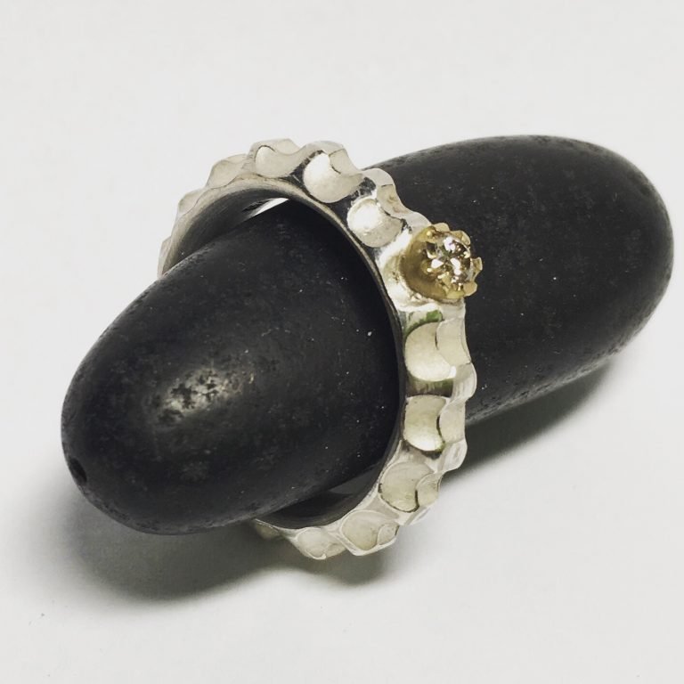 Freitag der 13. - Der Perlfisch kommt... - REINMETALL – Schmuck & Objekt